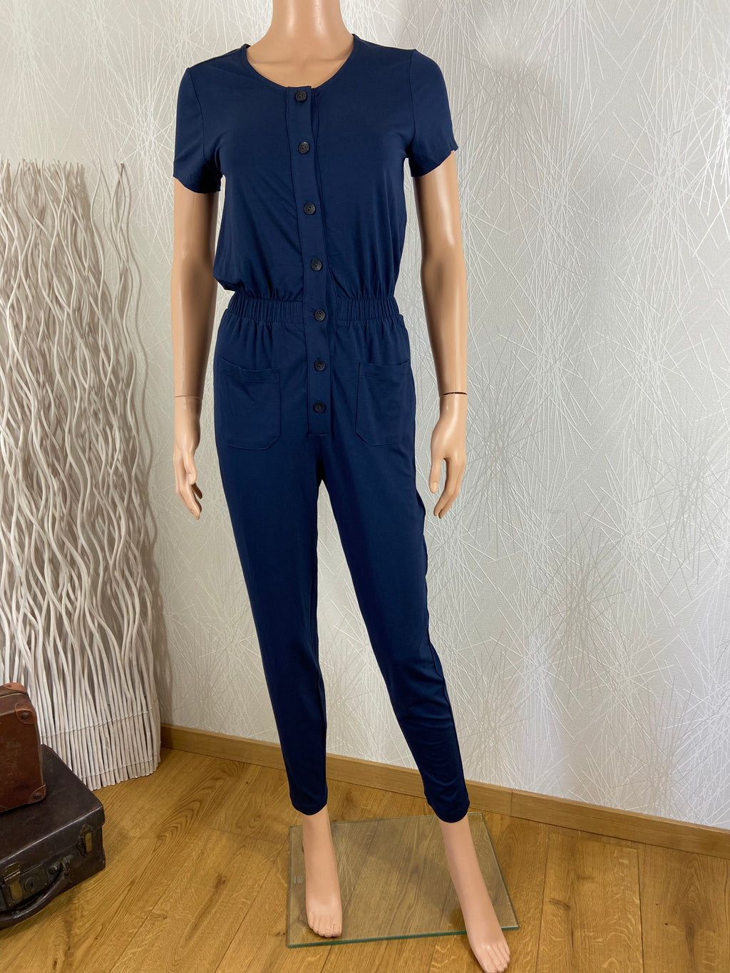 Combinaison pantalon bleu marine manches courtes Who’s That Girl ...
